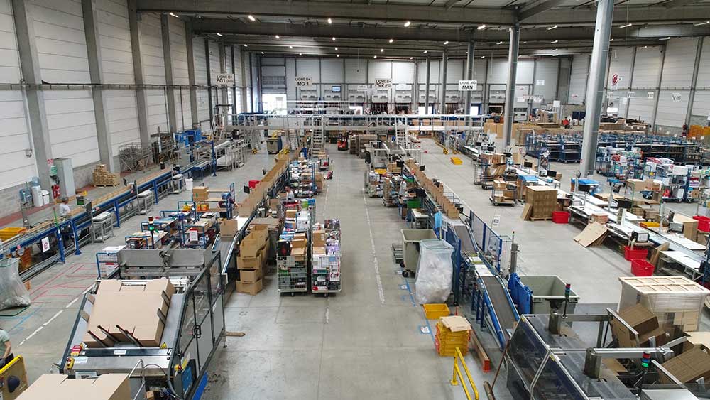 photo-entrepot-prestation-film-institutionnel-par-drone - DRONE ON AIR